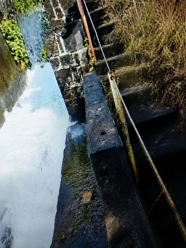 Pourquoi la CWA et la WRU laissent l’eau de Beau-Champ se perdre ...